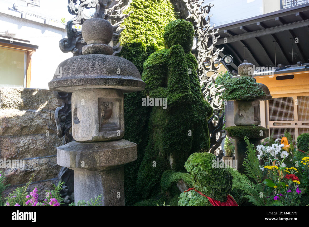 Hozenji temple hi-res stock photography and images - Alamy