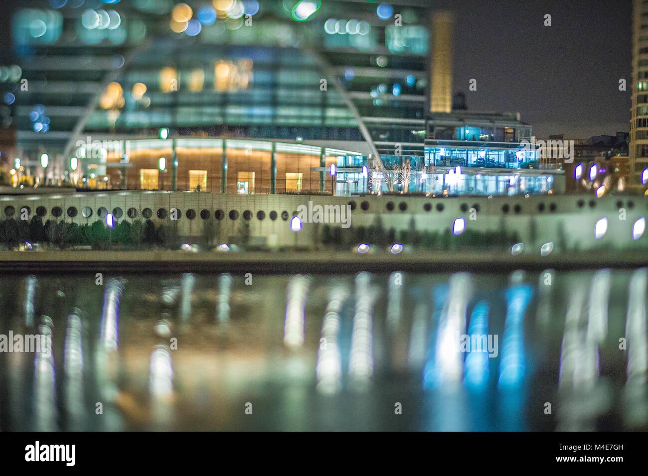 scenes around city of CHicago Illinois at night Stock Photo - Alamy
