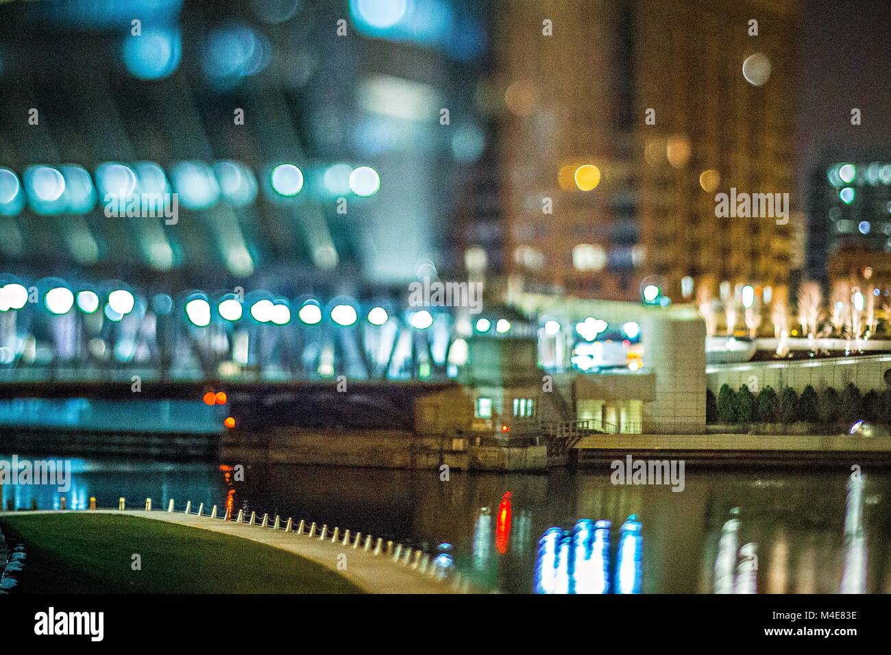 scenes around city of CHicago Illinois at night Stock Photo - Alamy