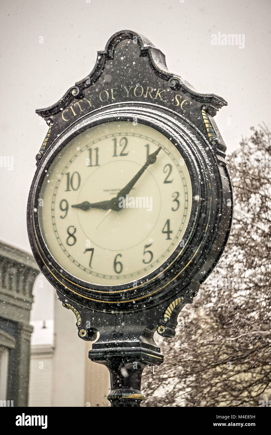 Historic street clock hi-res stock photography and images - Alamy