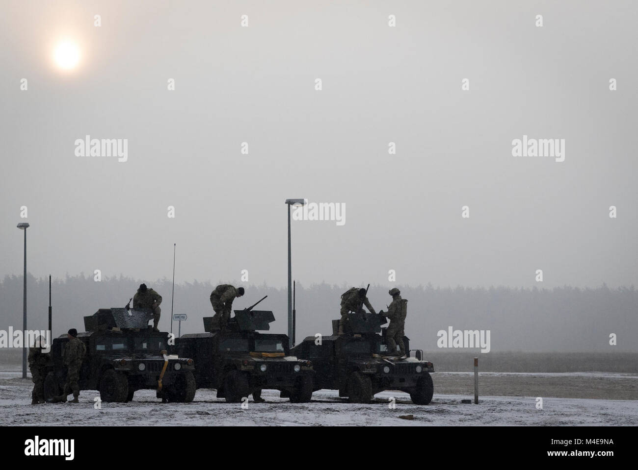 U s military humvees convoy hi-res stock photography and images - Alamy