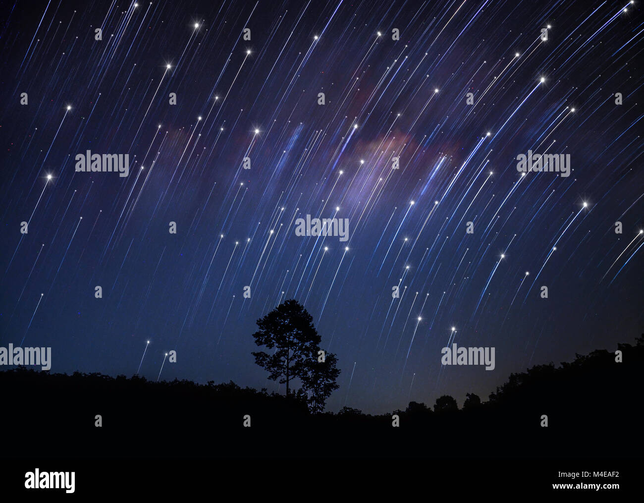 Deep blue night sky hi-res stock photography and images - Alamy