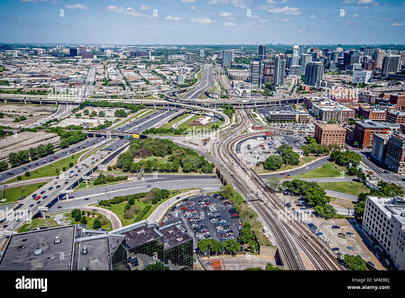 Dallas skyline day view hi-res stock photography and images - Alamy