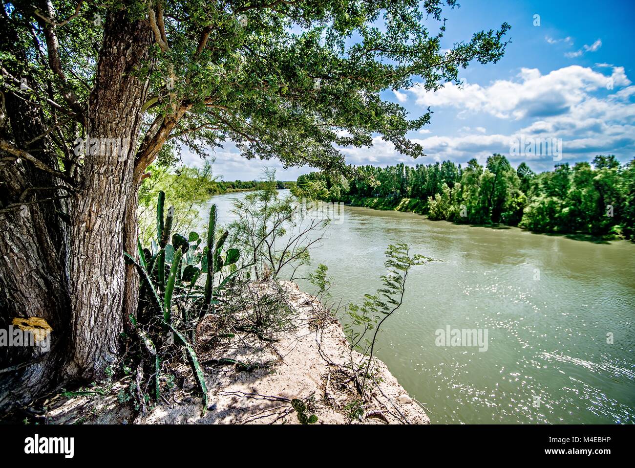 Border between texas and mexico hi-res stock photography and images - Alamy