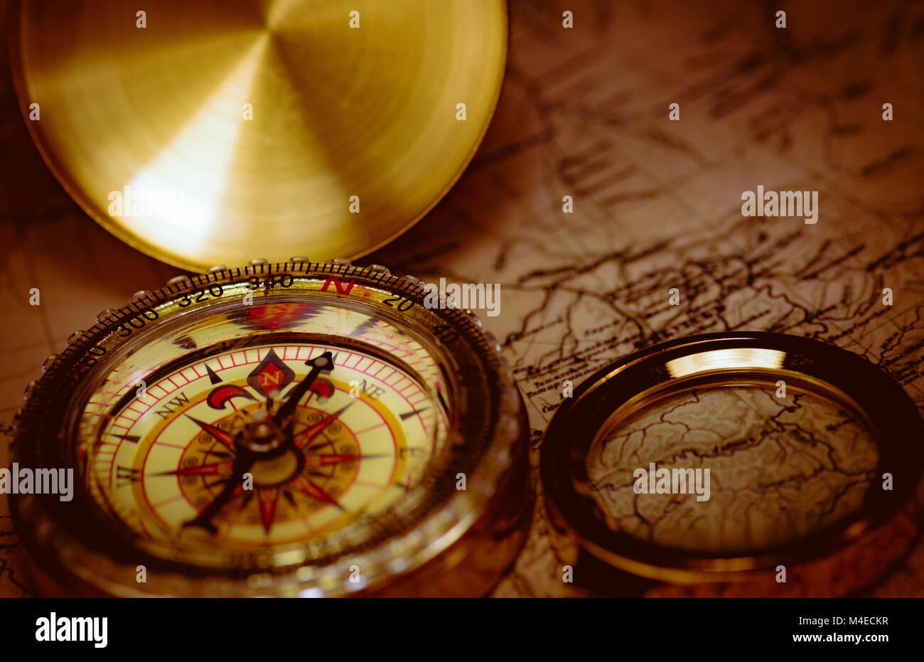 Brass compass cover hi-res stock photography and images - Alamy