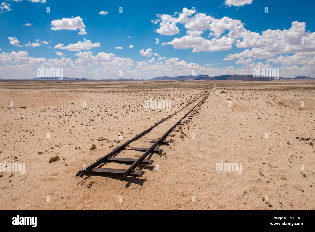 Desert rail tracks hi-res stock photography and images - Alamy