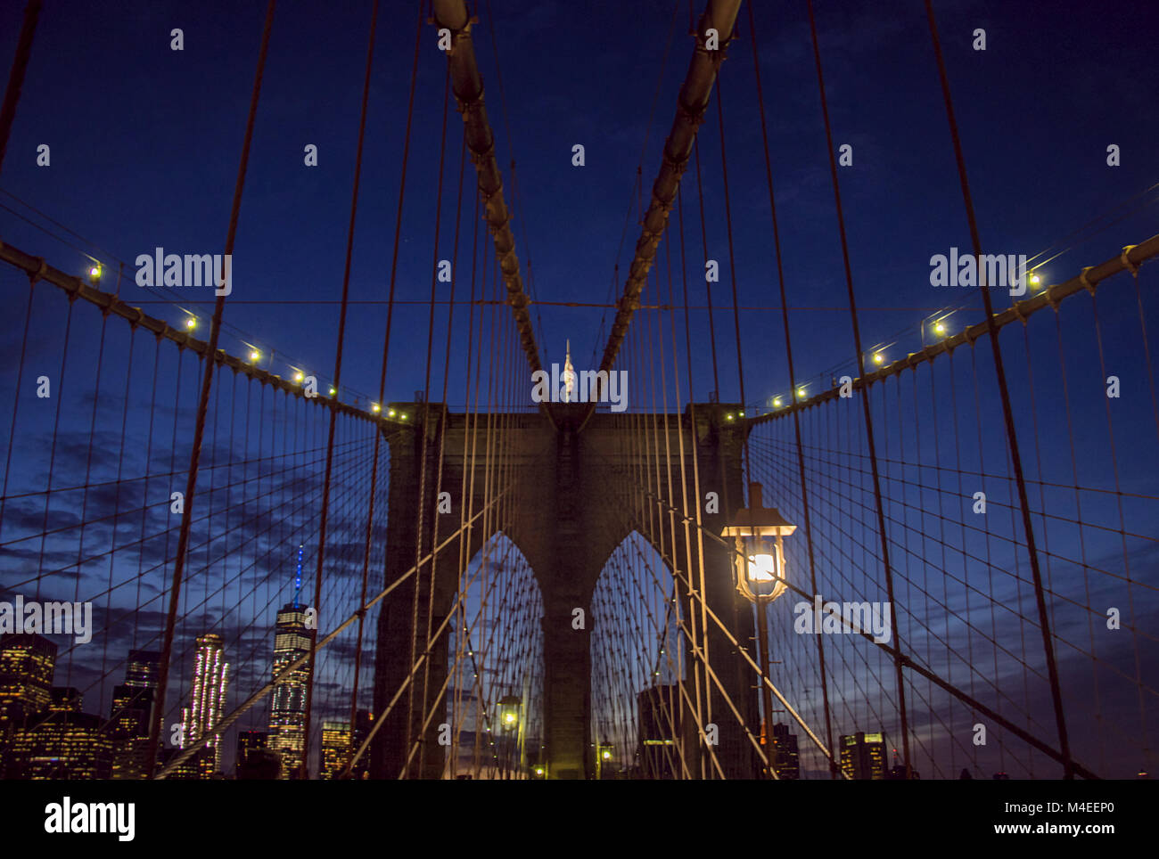 Brooklyn Bridge at dusk Stock Photo - Alamy