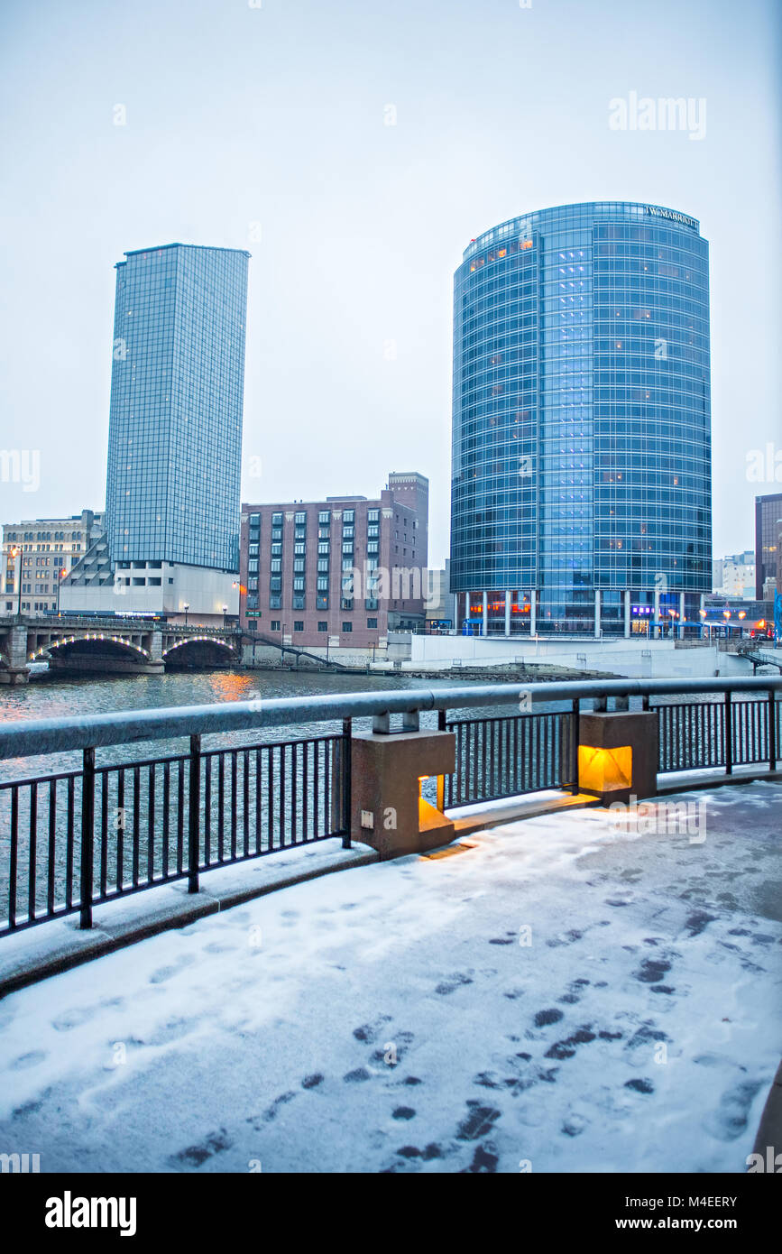 Grand rapids michigan skyline hi-res stock photography and images - Alamy