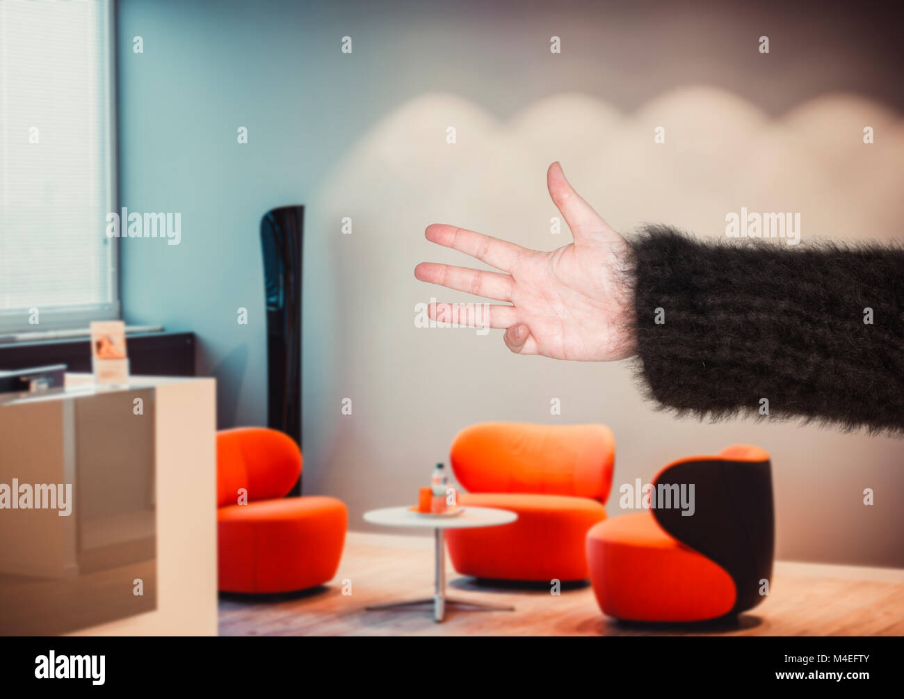 Women body language hi-res stock photography and images - Alamy