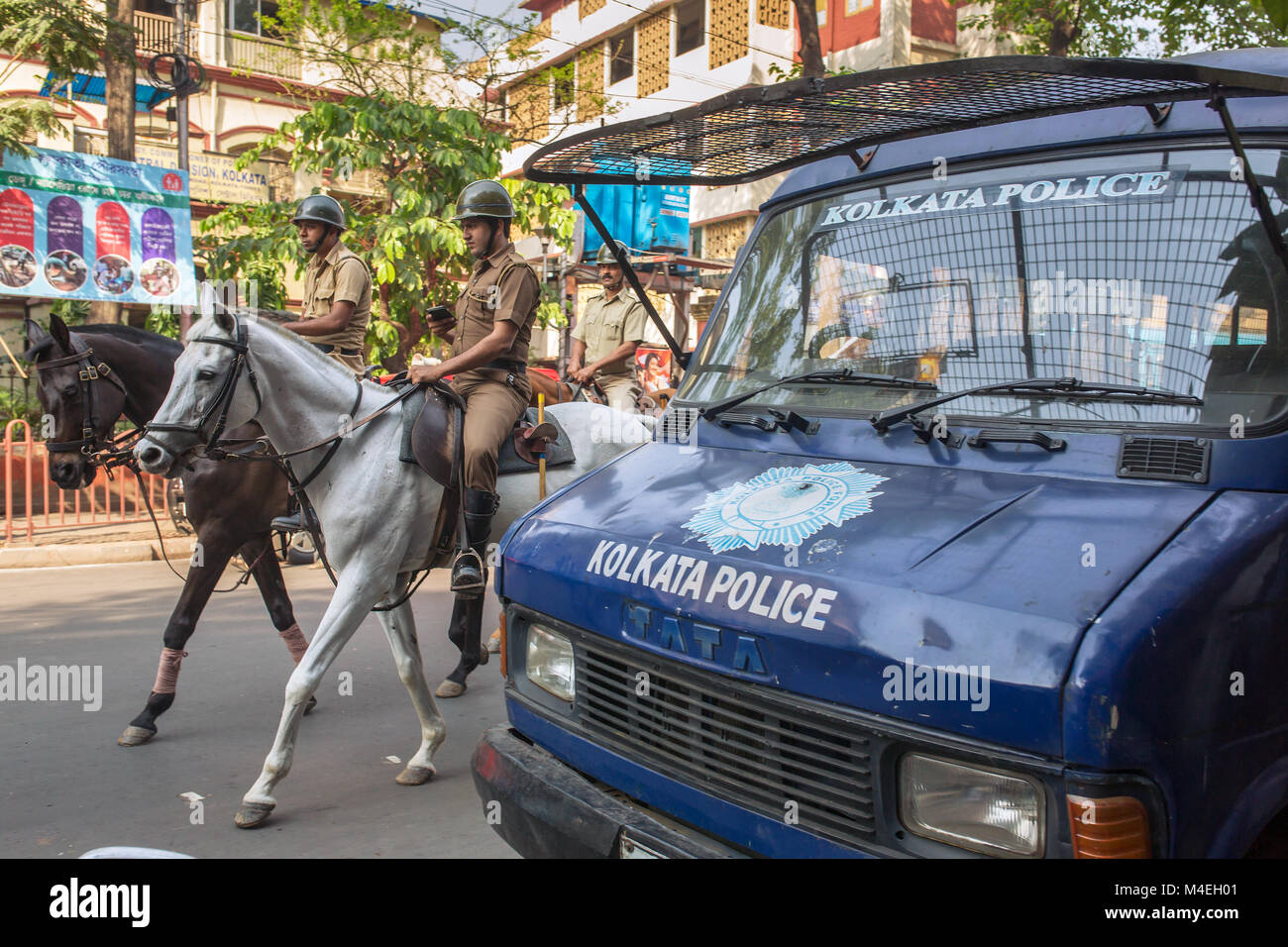Indian mounted police hi-res stock photography and images - Alamy