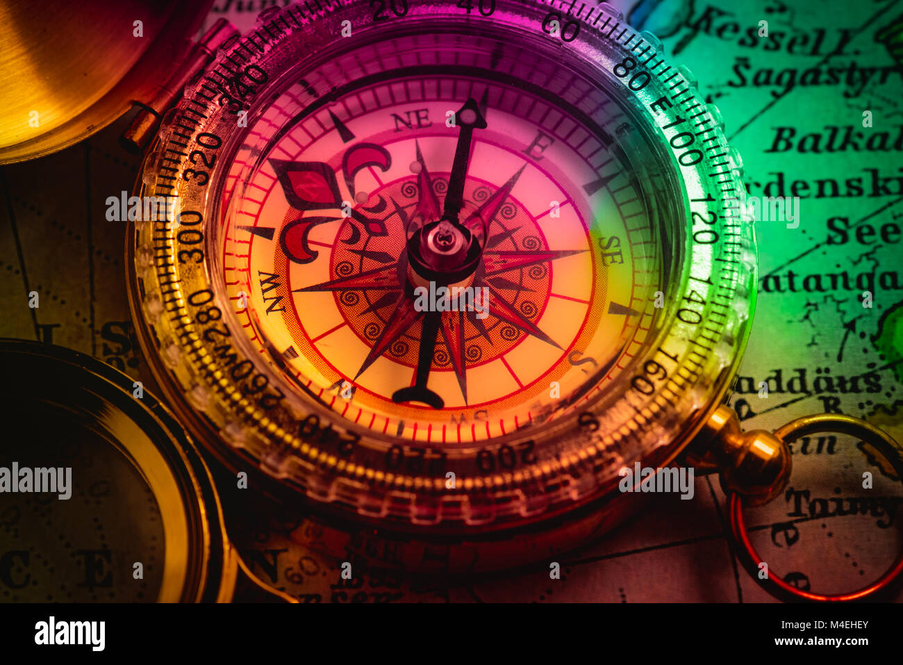 Old compass , magnifying glass hi-res stock photography and images - Alamy