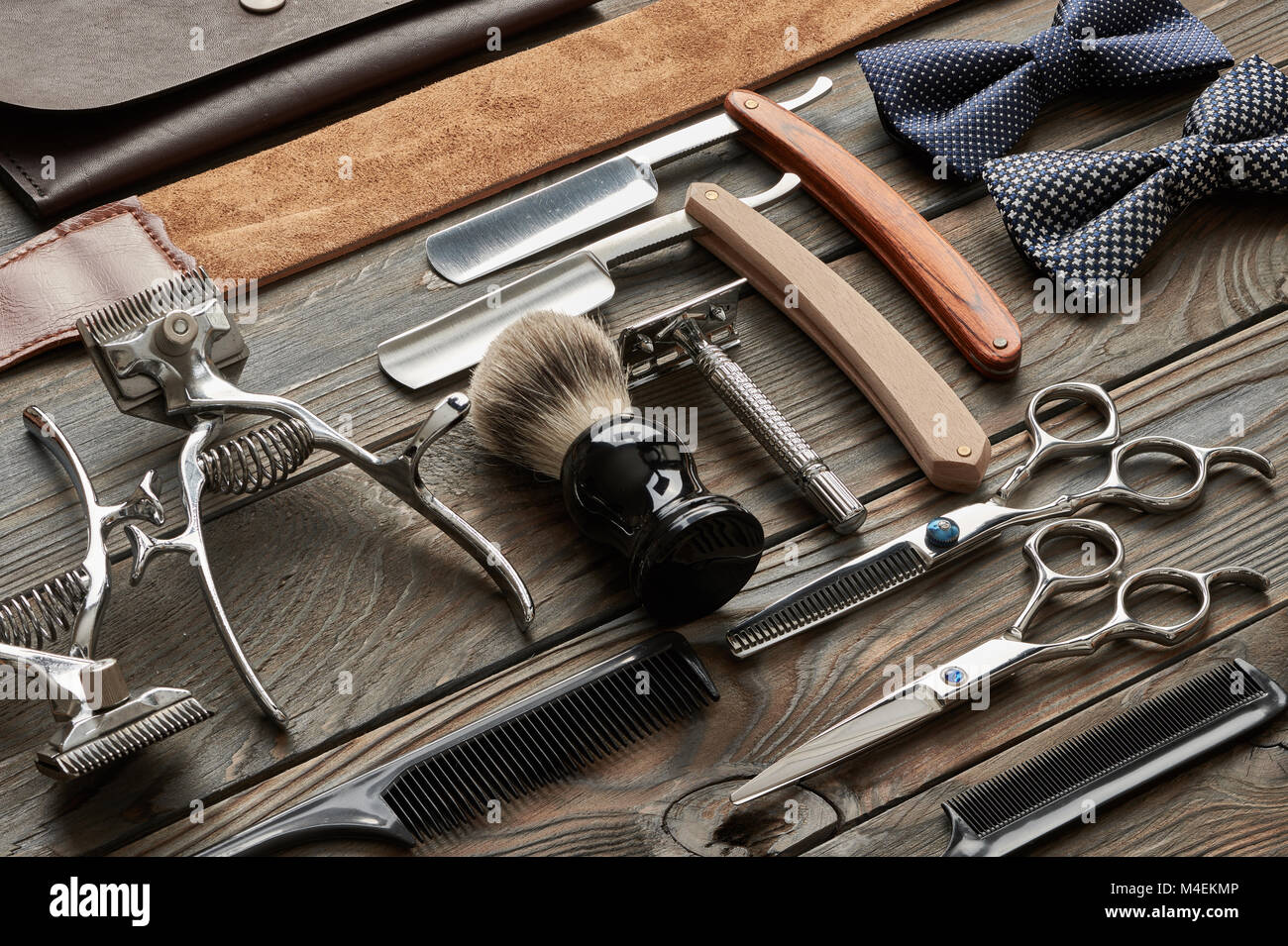Vintage barber shop tools on wooden background Stock Photo - Alamy