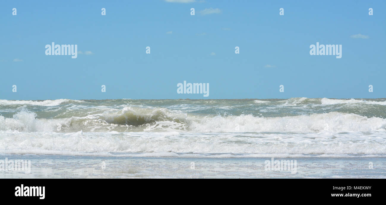 Gulf of mexico surf shore hi-res stock photography and images - Alamy