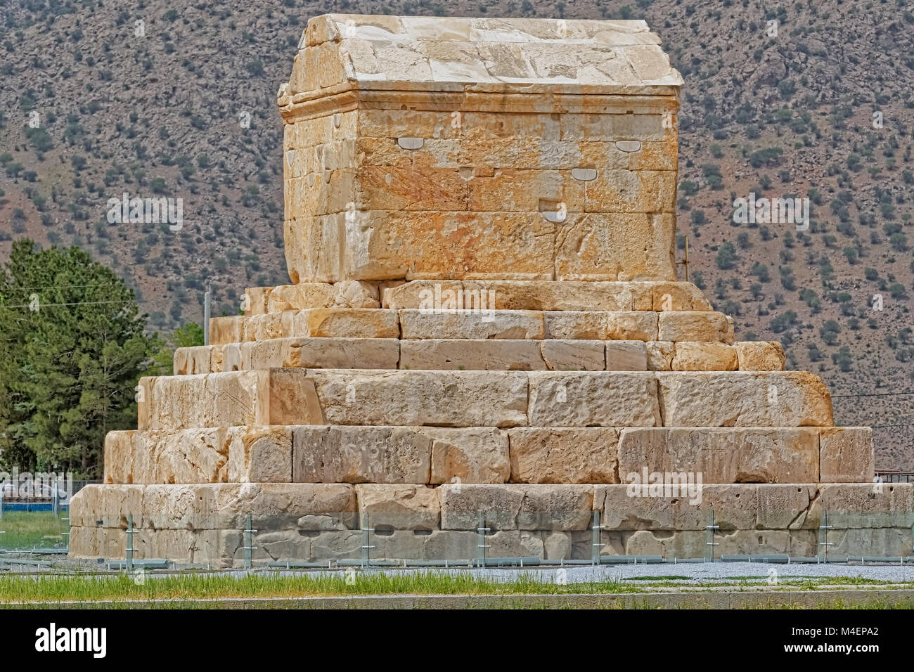 Cyrus the great tomb hi-res stock photography and images - Alamy