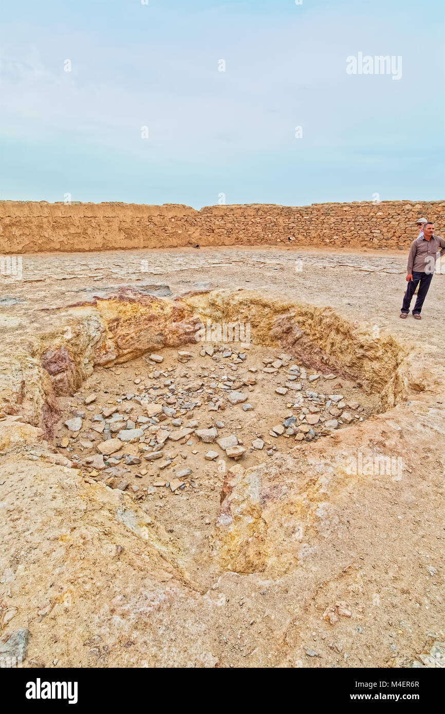 Tower of Silence central pit Stock Photo - Alamy