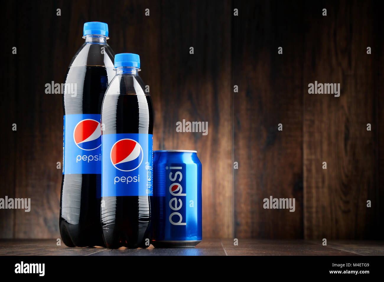 Pepsi coke cans hi-res stock photography and images - Alamy