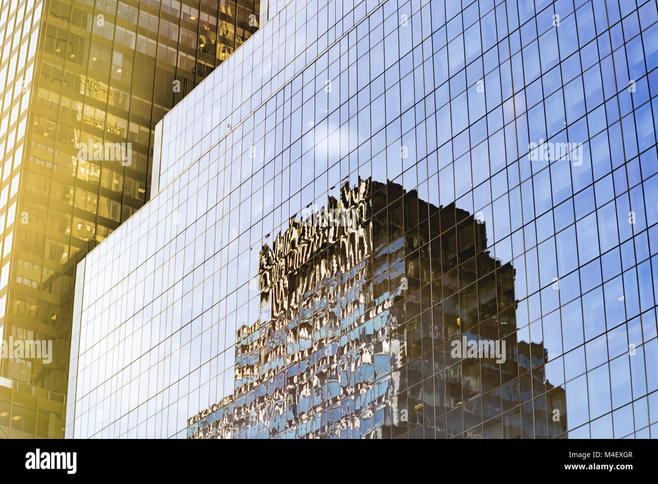 Reflections on wall hi-res stock photography and images - Alamy