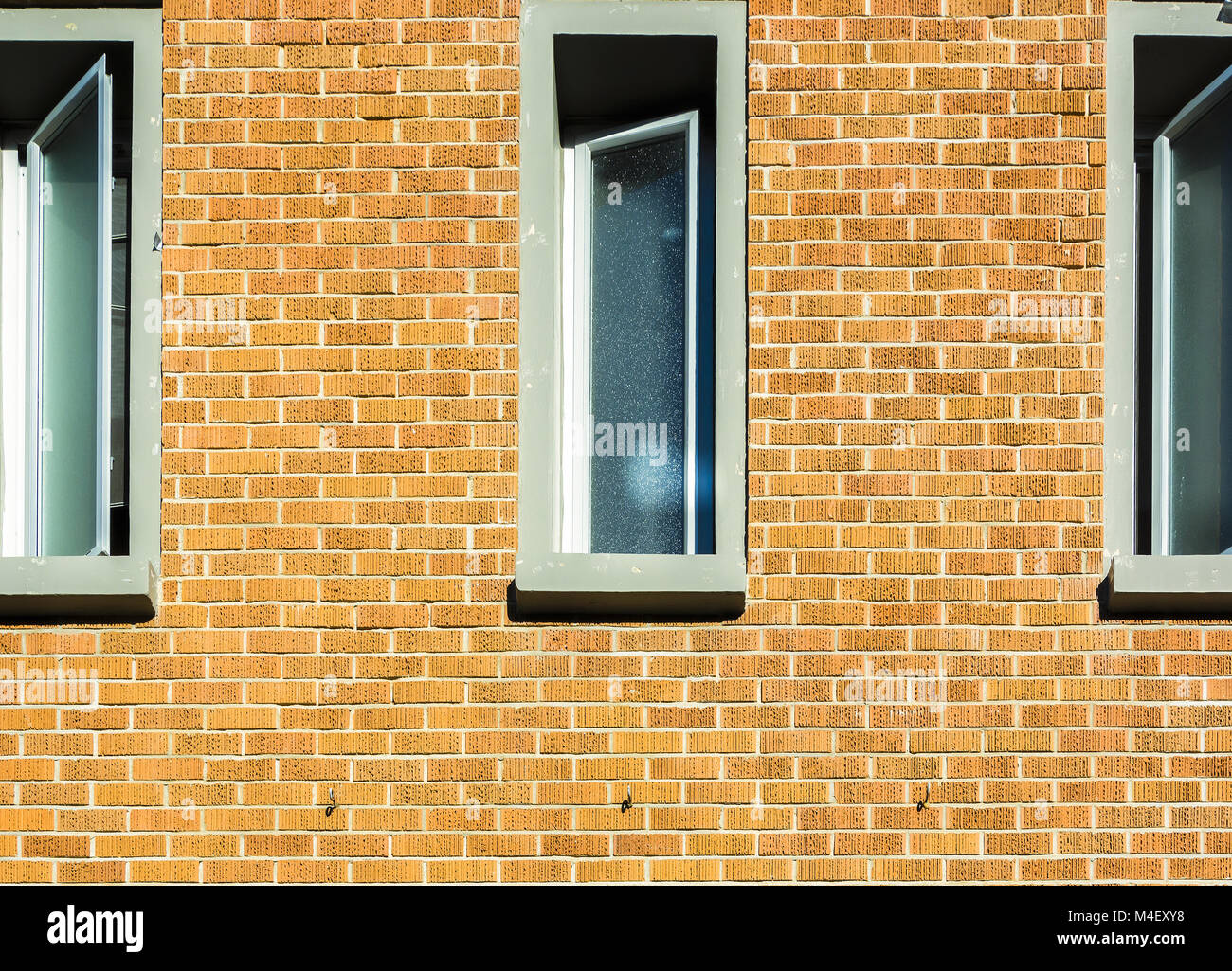 Sunny windows hi-res stock photography and images - Alamy
