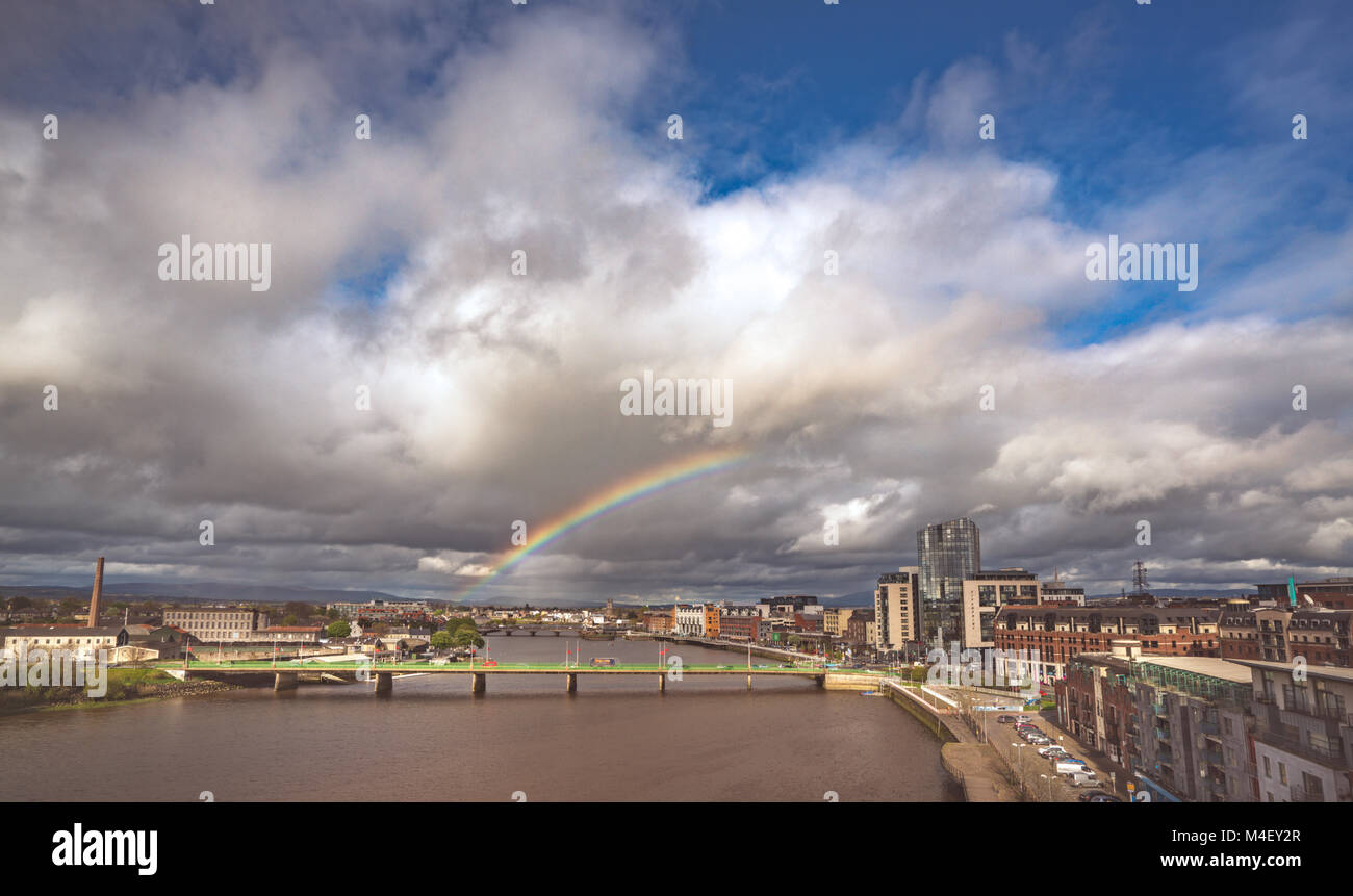 Limerick city aerial hi-res stock photography and images - Alamy