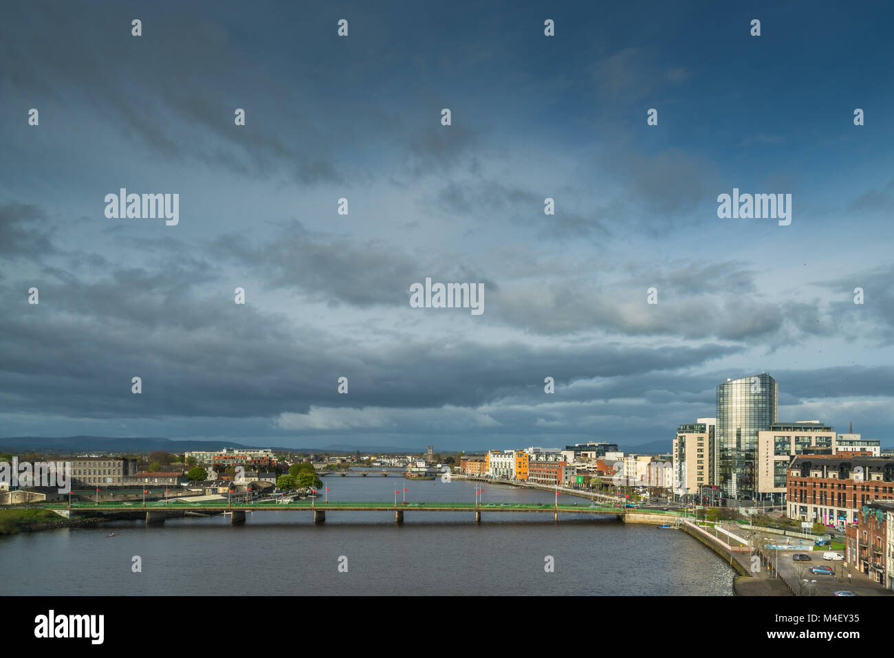 Limerick city aerial hi-res stock photography and images - Alamy