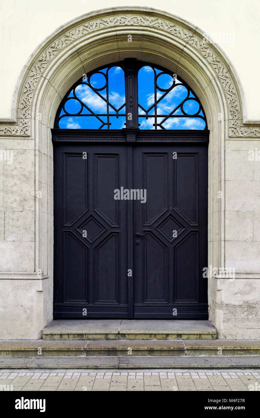 Old vintage building door Stock Photo - Alamy