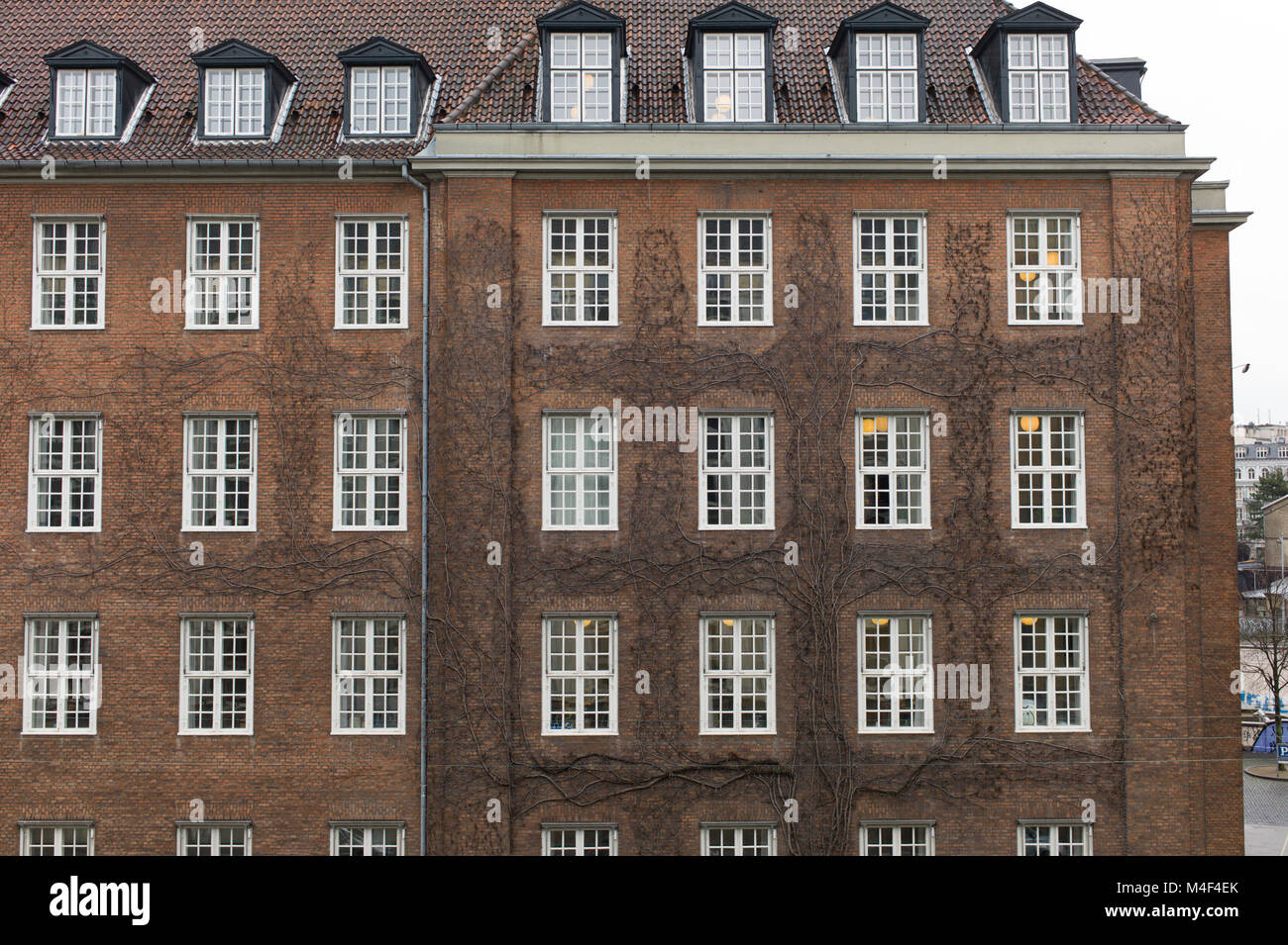 Building with windows Stock Photo - Alamy