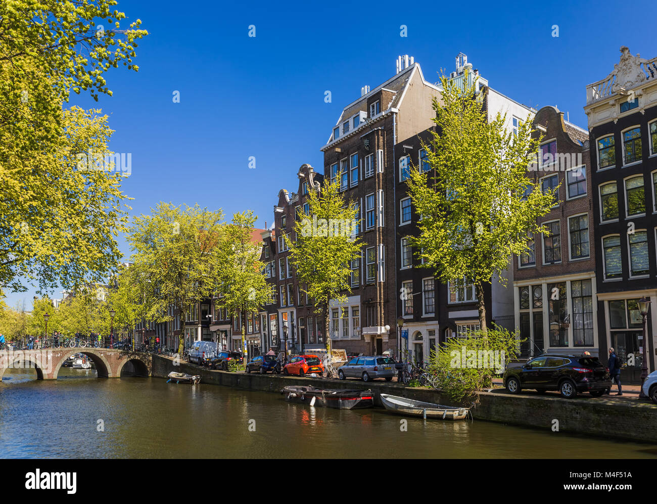 Facade houses channel amsterdam hi-res stock photography and images - Alamy