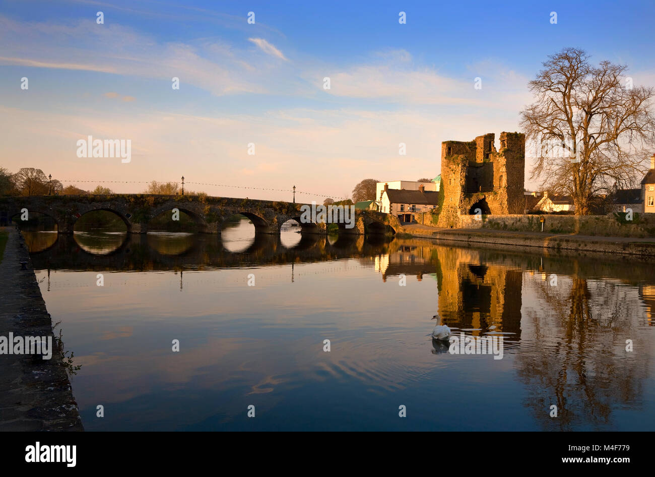 Leighlinbridge Tower House, also called Black Castle, was built c.1181 ...