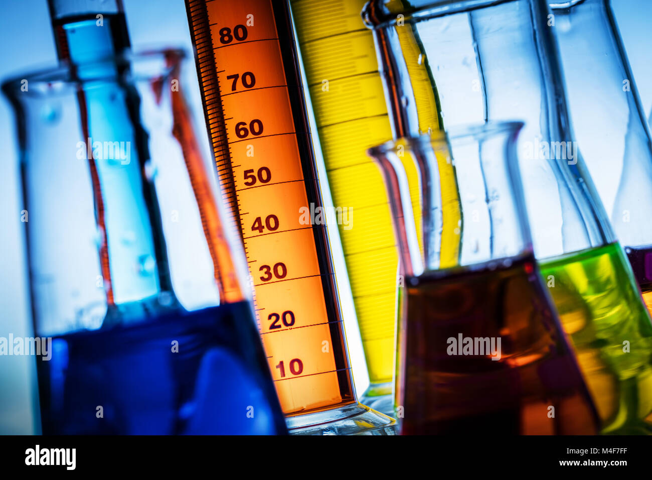 Laboratory glassware liquids hi-res stock photography and images - Alamy