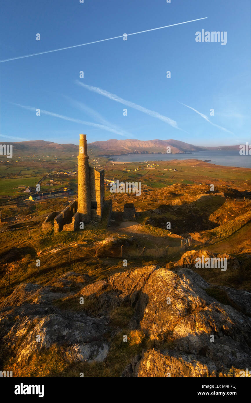 Copper Mine Head Buildings above Allihies, Beara Peninsula, County Cork ...