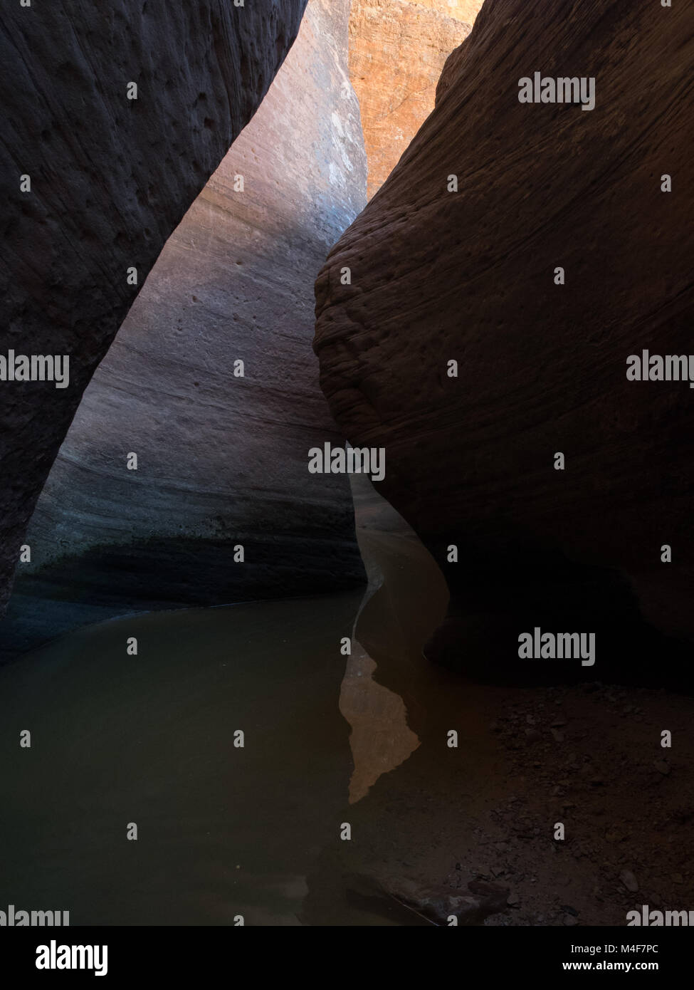 Keyhole canyon hi-res stock photography and images - Alamy