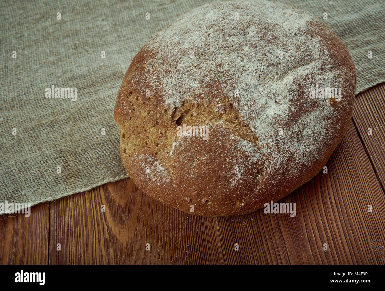 Russian traditional round bread Stock Photo - Alamy