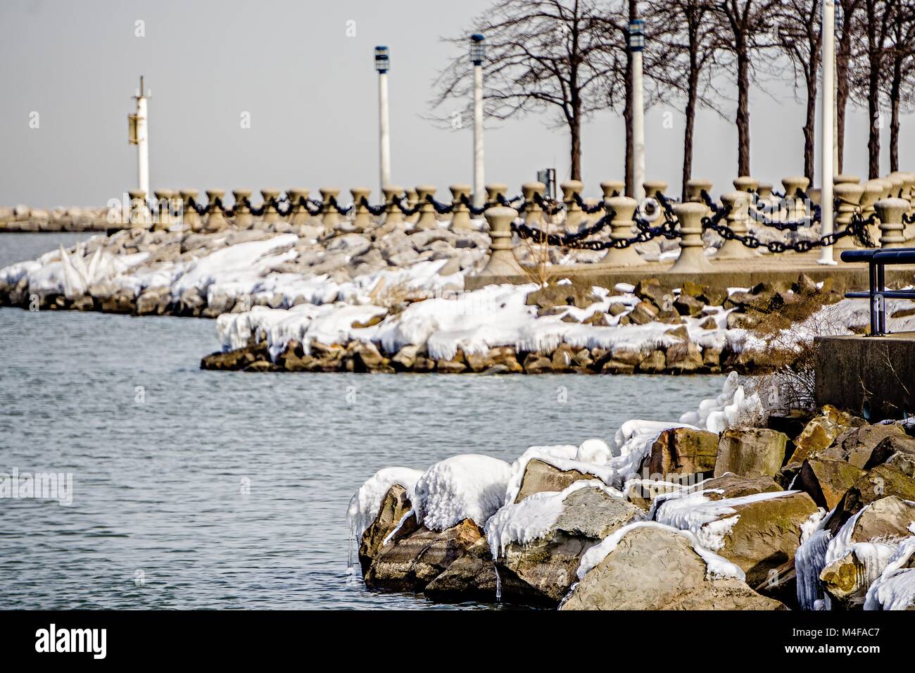 frozen winter scenes on great lakes Stock Photo - Alamy