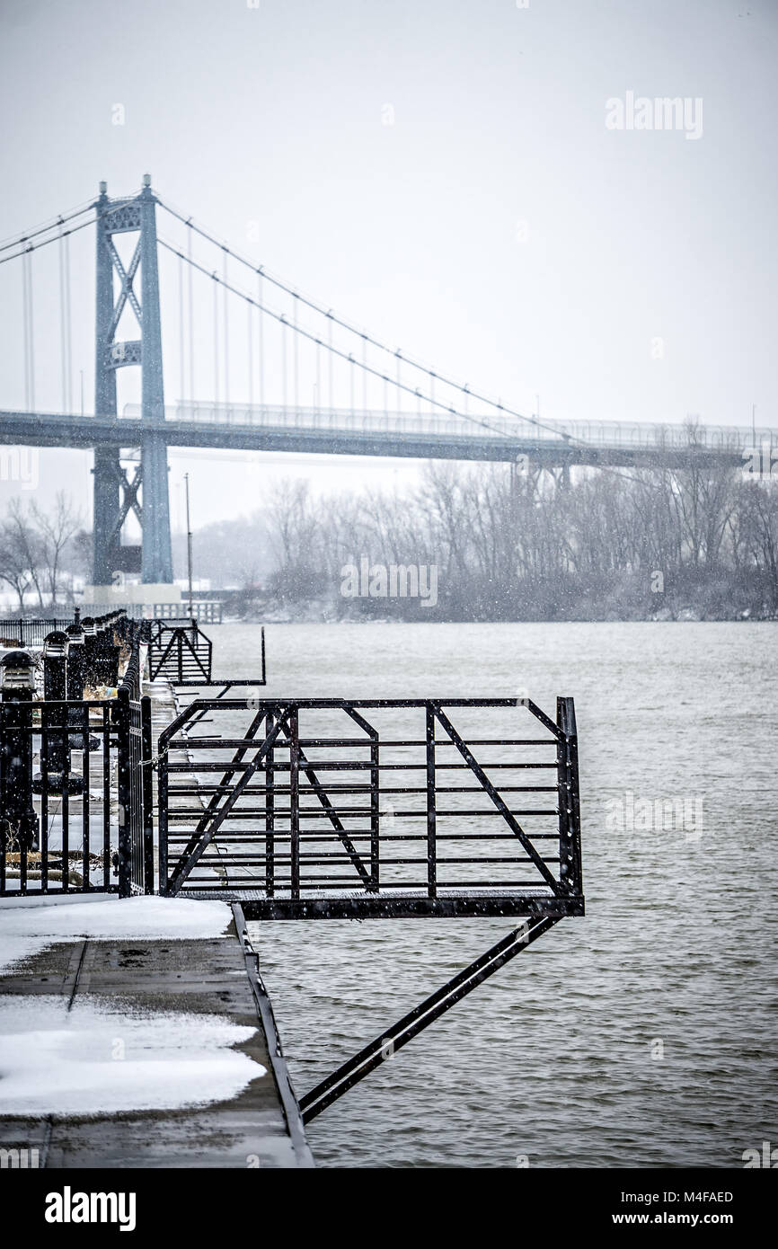 toledo ohio city skyline and bridges around downtown Stock Photo - Alamy
