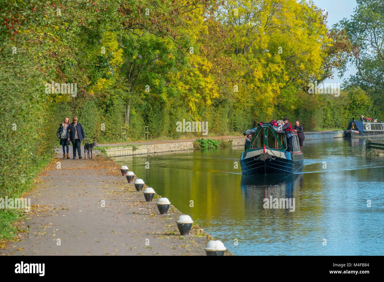 Quiet narrowboat hi-res stock photography and images - Alamy