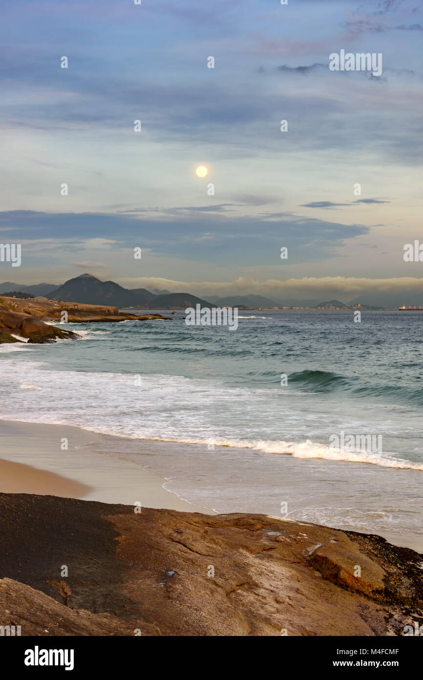 Clouds over coastal moon hi-res stock photography and images - Alamy