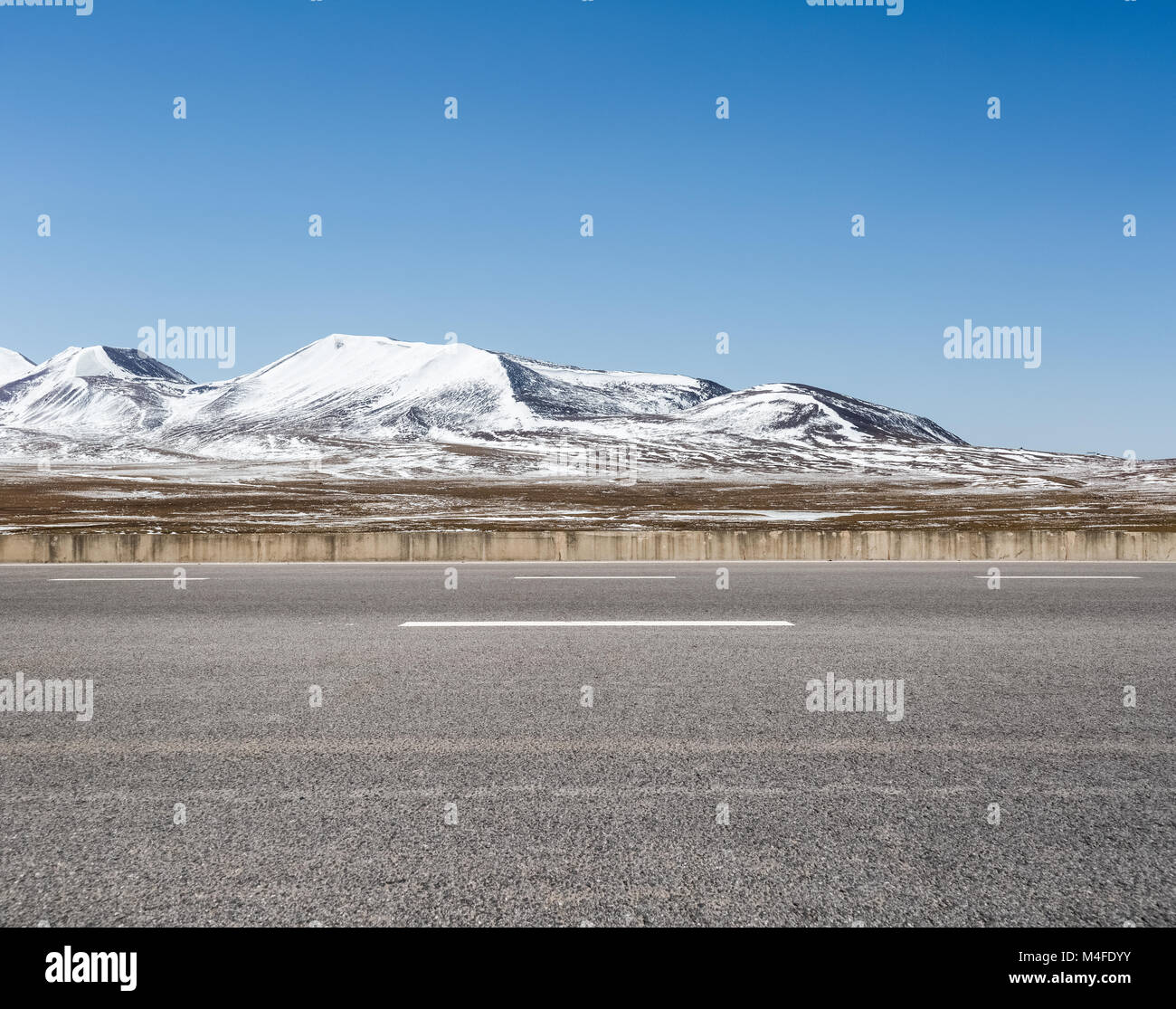 High asphalt road hi-res stock photography and images - Alamy