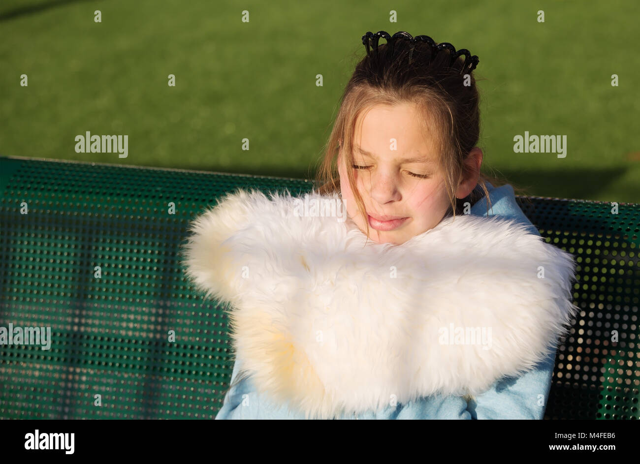 Girl smiles hi-res stock photography and images - Alamy