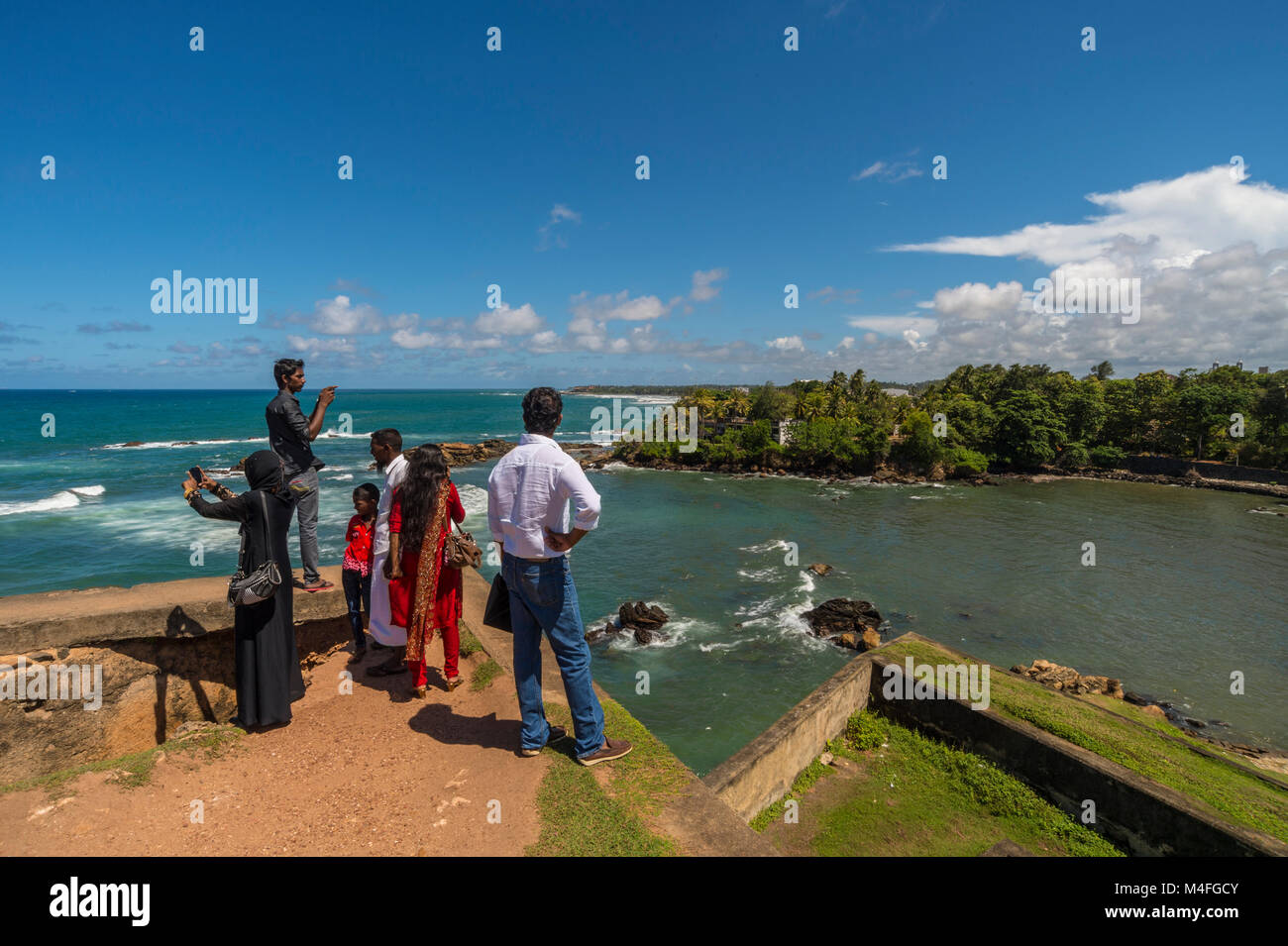 At galle bus station hi-res stock photography and images - Alamy