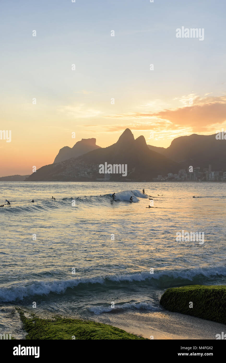 Rio de janeiro surf hi-res stock photography and images - Alamy
