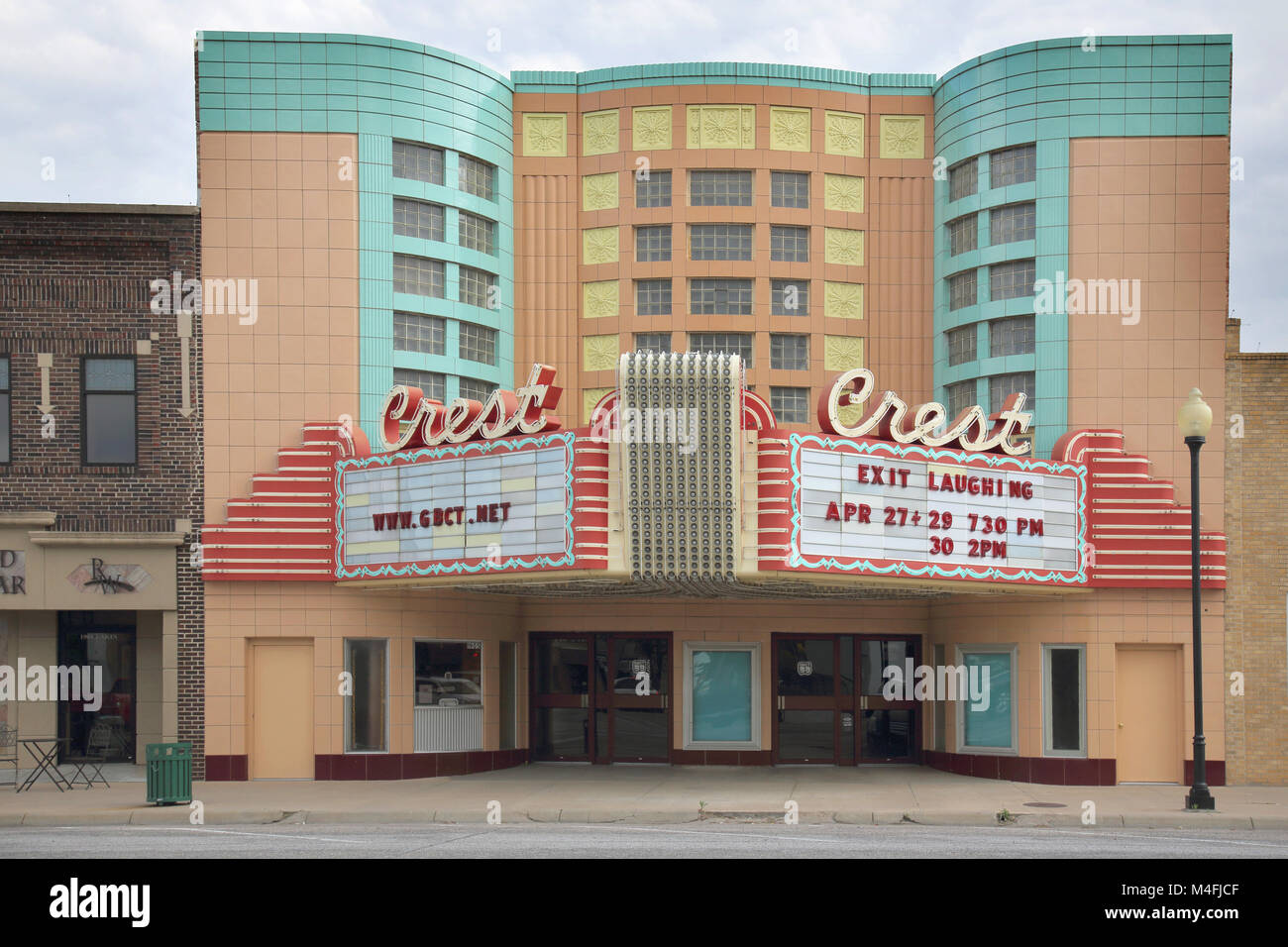 crest cinema great bend kansas usa Stock Photo - Alamy