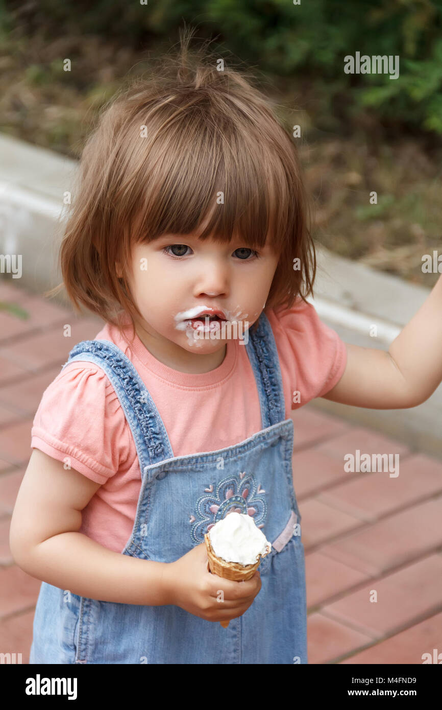 Hand cute hi-res stock photography and images - Alamy