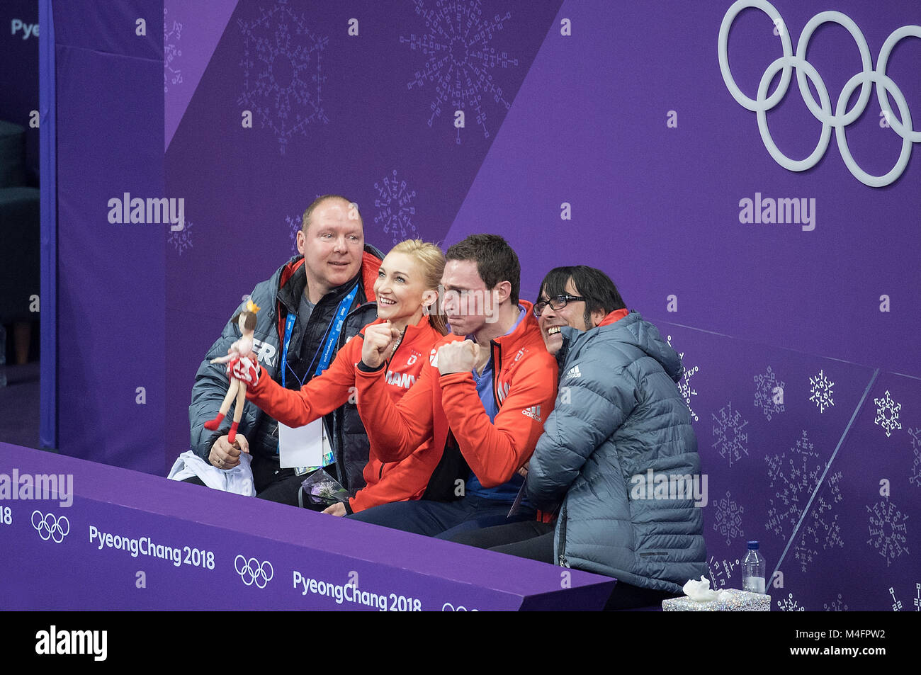 Kiss and cry figure skating hi-res stock photography and images - Alamy