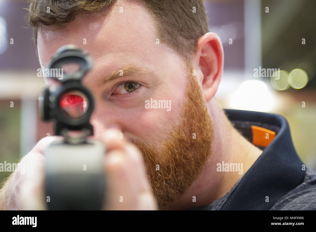 Gun sight hi-res stock photography and images - Alamy