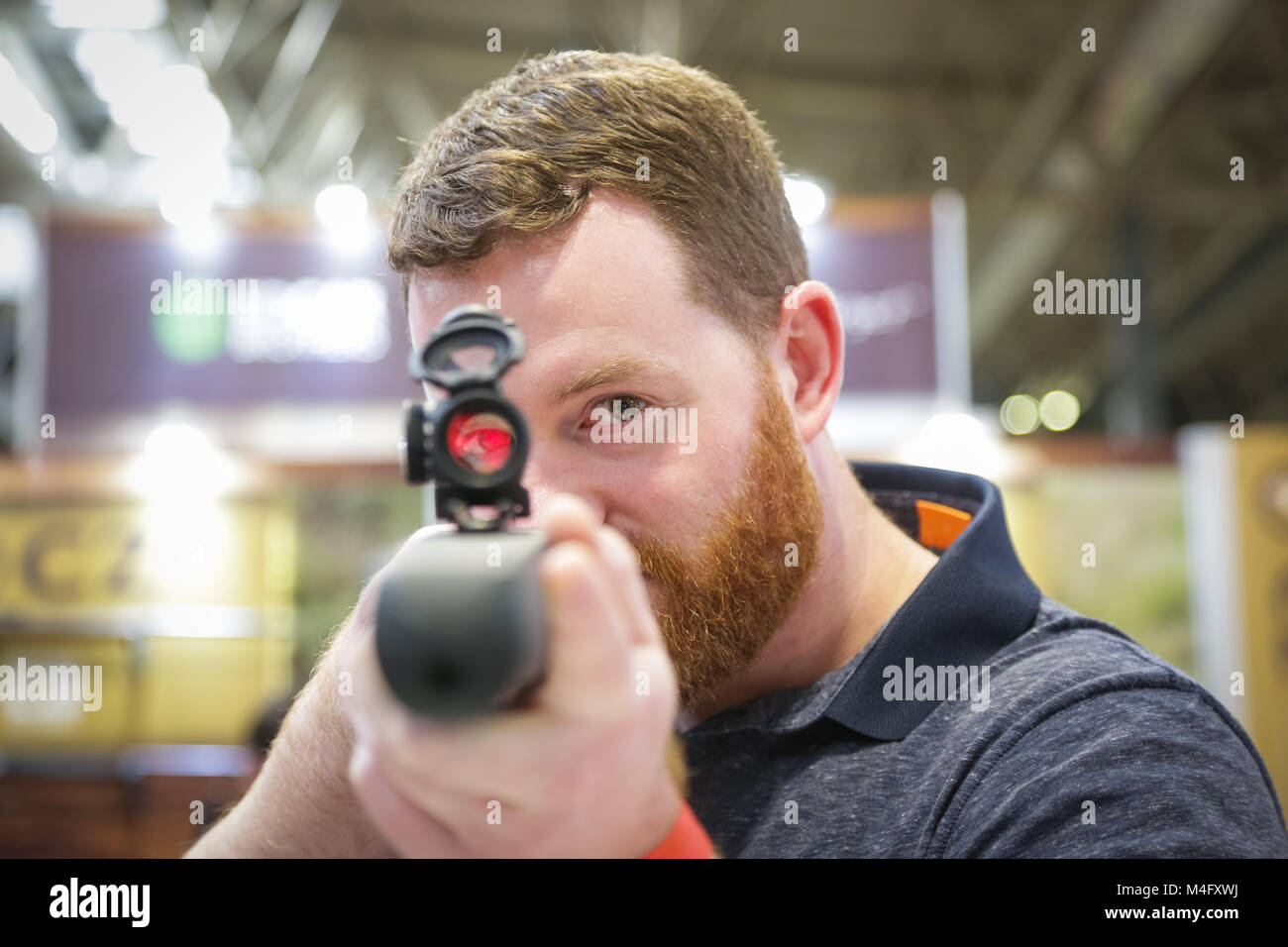 Gun sight hi-res stock photography and images - Alamy