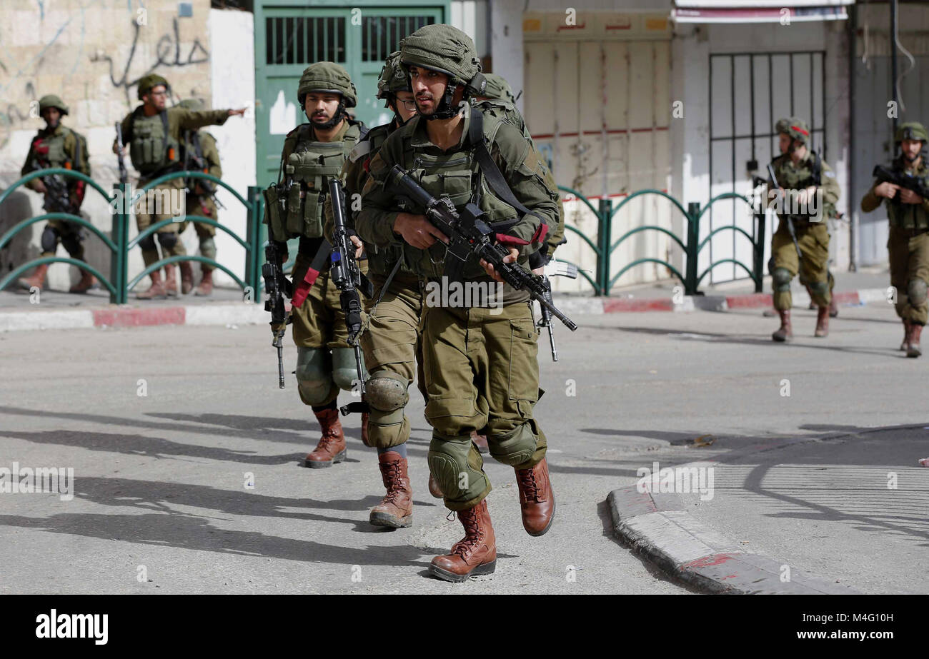 Hebron, West Bank, Palestinian Territory. 16th Feb, 2018. Israeli ...