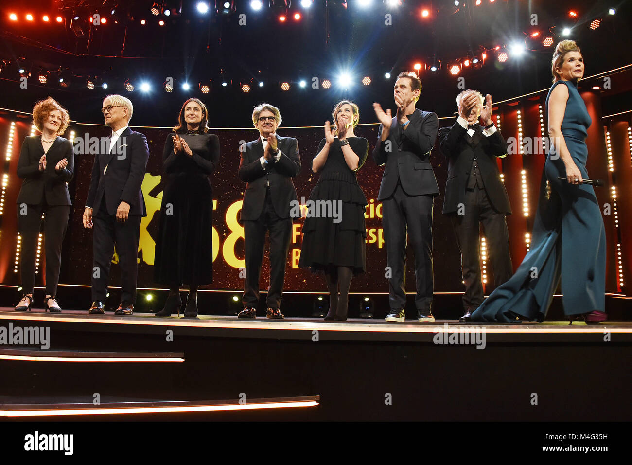 Stephanie zacharek hi-res stock photography and images - Alamy