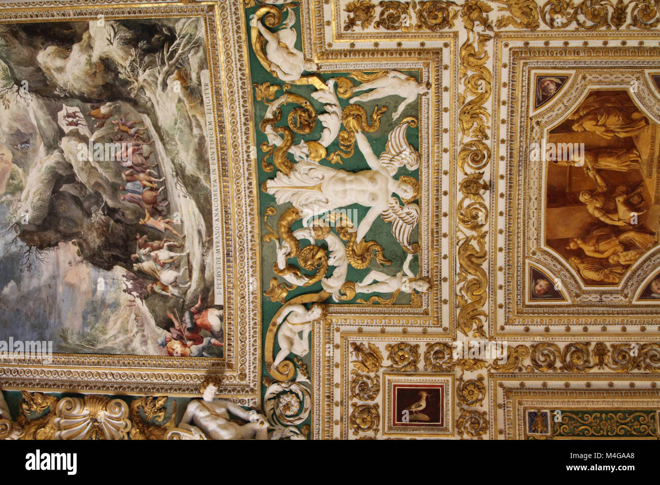 Vatican ceiling artwork angels hi-res stock photography and images - Alamy