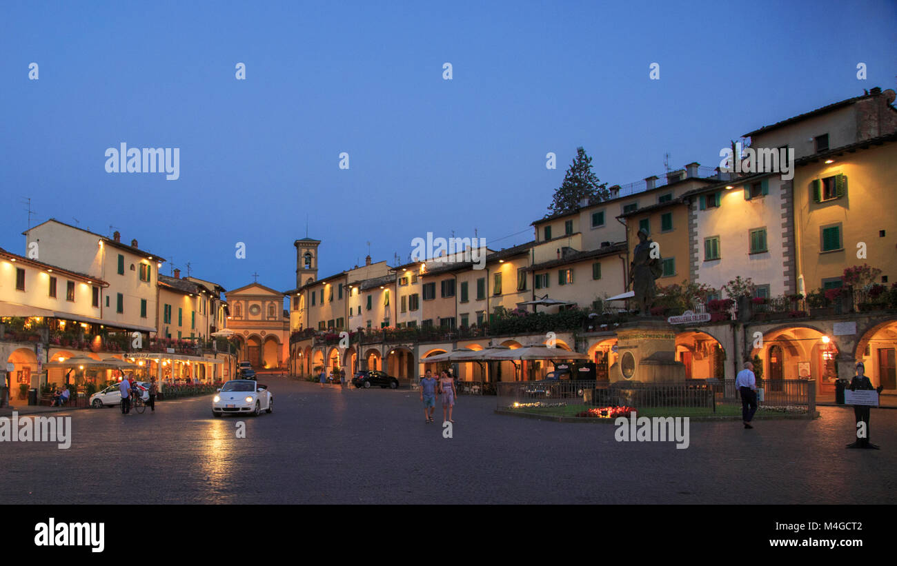 Evening stroll italy hi-res stock photography and images - Alamy