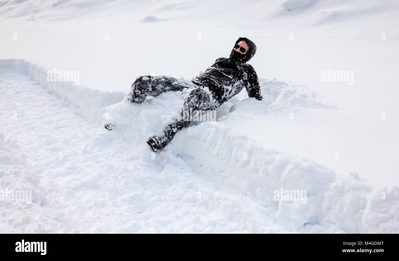 Slip and fall winter hi-res stock photography and images - Alamy